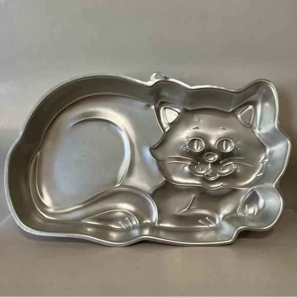 Wilton | Kitchen | Vintage Wilton 987 Cat Cake Pan | Poshmark